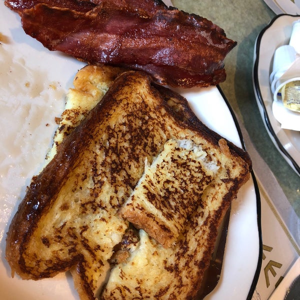 Kouros Bay Diner - Sheepshead Bay - 15 tips from 477 visitors