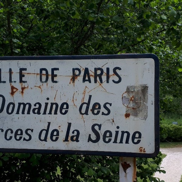 Les Sources De La Seine - River in Source Seine