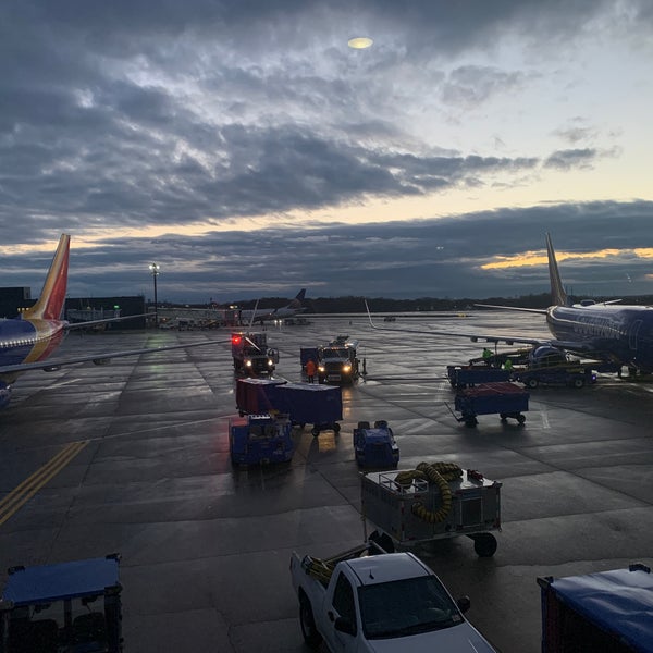 Photos at Gate C9 - Airport Gate