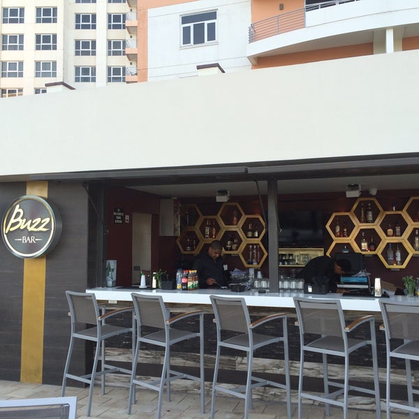 Buzz Bar - Bar