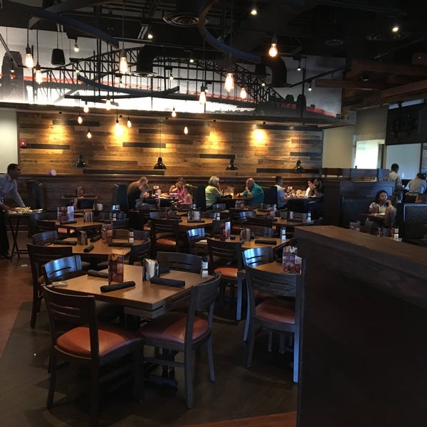 Outback Steakhouse Interior