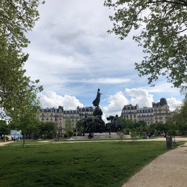 Place de la Nation - Plaza in Paris