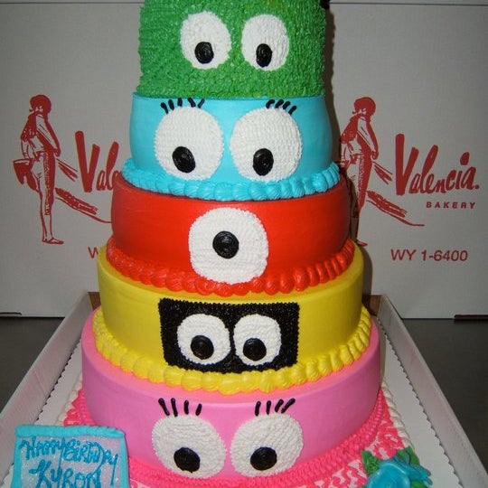 Valencia Bakery - Bakery in Bronx