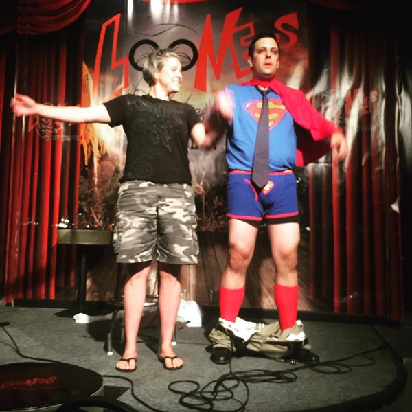 Loonees Comedy Corner - Comedy Club in Rustic Hills