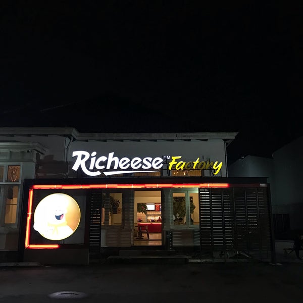 Richeese Factory - Fast Food Restaurant