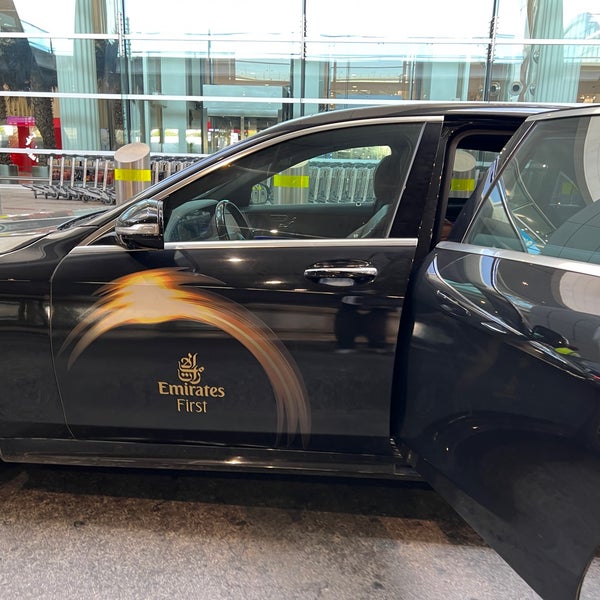 Emirates Chauffeur Drive - مطار دبي الدولي - 4 tips