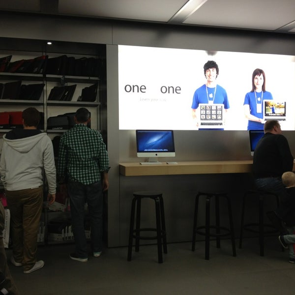 Photos at Apple Trafford Centre - Electronics Store