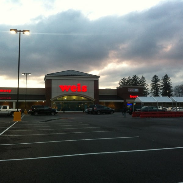 Weis Markets - Grocery Store in Upper Macungie Township