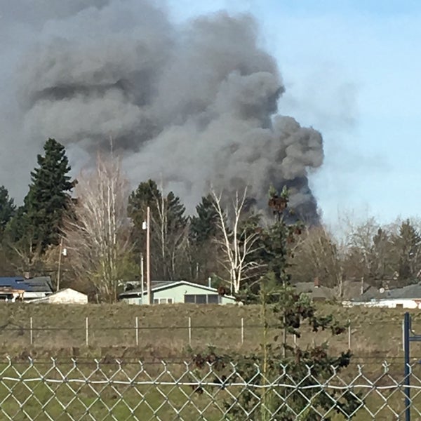TriMet Parkrose/Sumner Transit Center - Light Rail Station