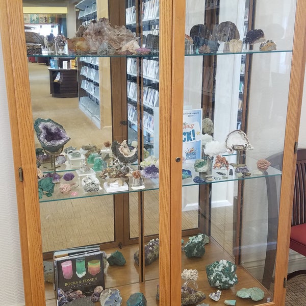 Ligonier Library - 130 W Main St