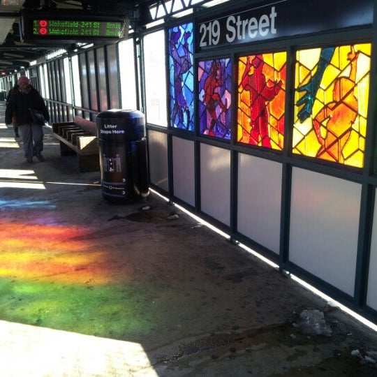 Photos at MTA Subway - 219th St (2/5) - Metro Station in Williamsbridge