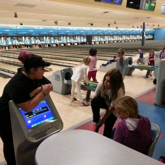 Bowlerama (Bayfield Mall) - Bowling Alley in Barrie