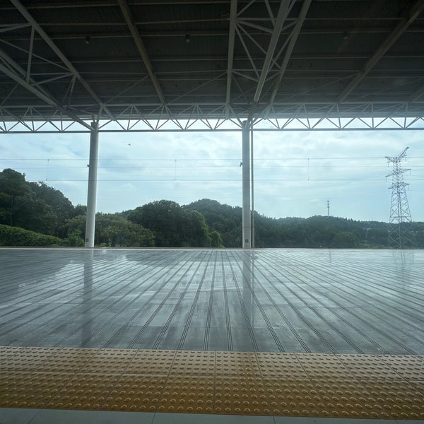 岳阳东站 Yueyang East Railway Station - Rail Station in Yueyang
