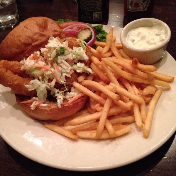 Moot House - 2626 S College Ave