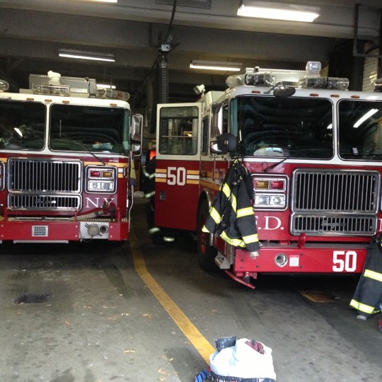 FDNY Engine 38/Ladder 51 - Fire Station in Williamsbridge