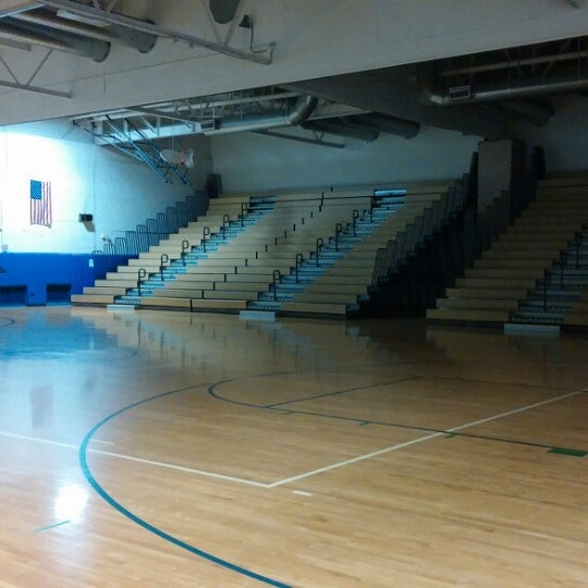 North Syracuse Junior High School - Middle School in North Syracuse