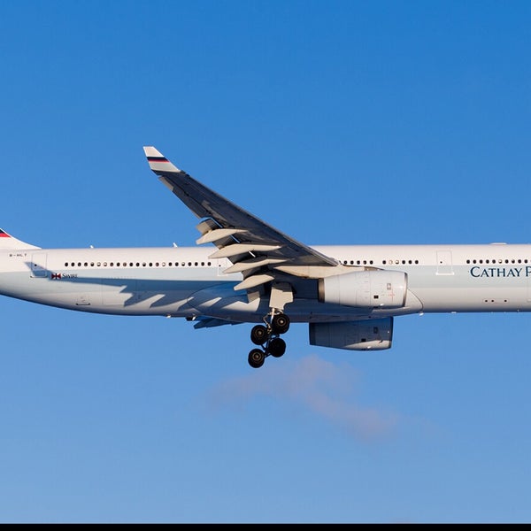Cathay Pacific Flight CX 700 BKK-HKG - 1 tip