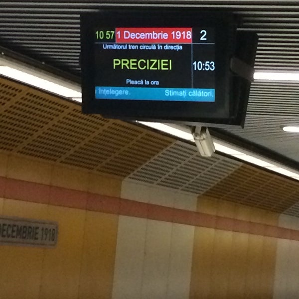 Metrou M3 1 Decembrie 1918 - Metro Station in Trapezului