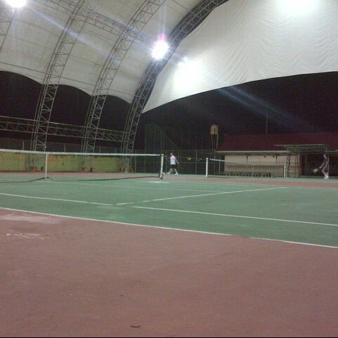 Lapangan Tenis indoor - Jl. Diponegoro