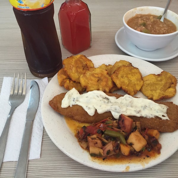 Restaurante Riko Pollo - Ave 1A S