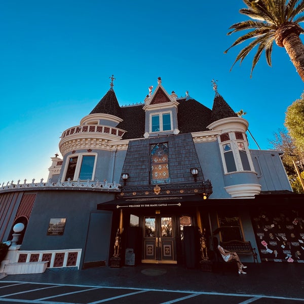 The Magic Castle Hotel - Resort in Los Angeles