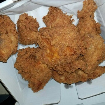 Lake White Chicken & Cardo's Pizza - Fried Chicken Joint