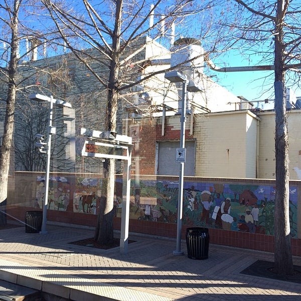 Tyler / Vernon Station (DART Rail) - Light Rail Station in Dallas