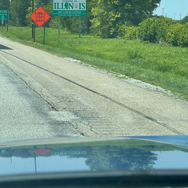 Illinois & Indiana State Line - Border Crossing in Danville