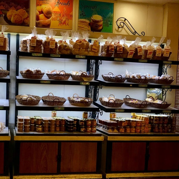 Pan de Manila - Bakery in Makati City