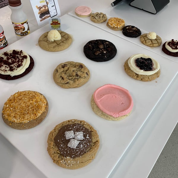 Crumbl Cookies - 952 Dawsonville Hwy