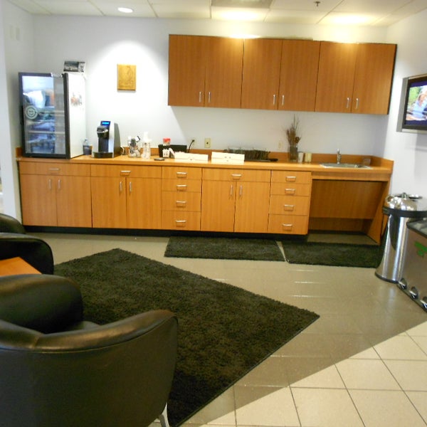 Metro Volkswagen - 2035 W Airport Fwy