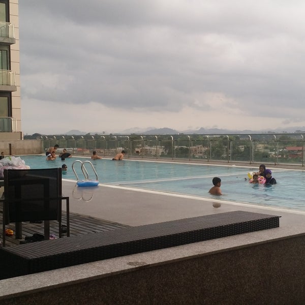 Imperial Hotel Swimming Pool - Kuching, Sarawak