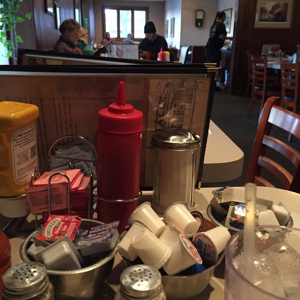 Hall's Prime Rib - American Restaurant