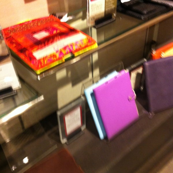 Levenger - Office Supply Store in Boston