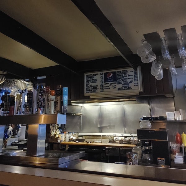 Paradise Lounge - Dive Bar in Downtown Madison