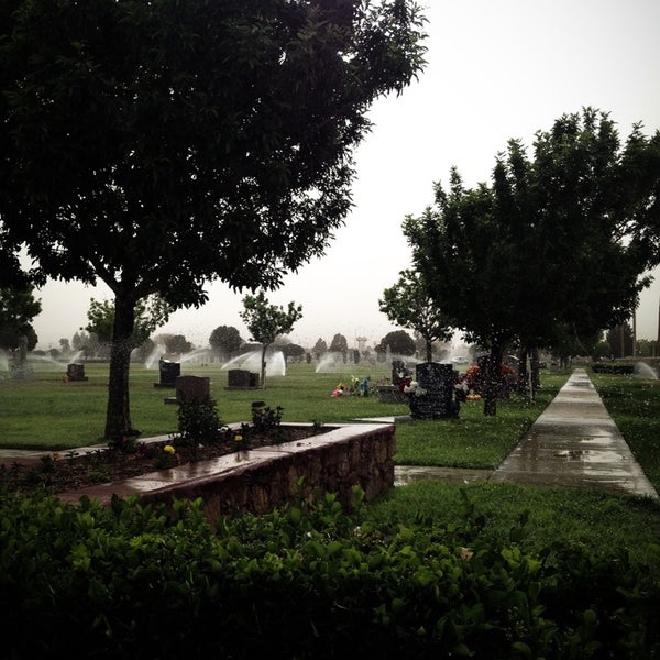 Restlawn Cemetery - Cemetery