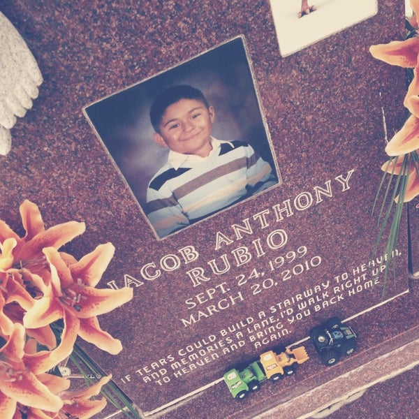 Restlawn Cemetery - Cemetery