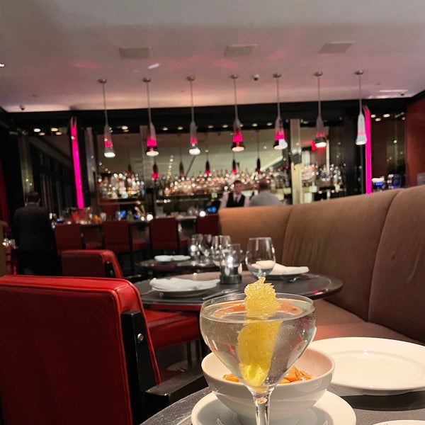 The Bar at The Lambs Club - Theater District - 4 tips