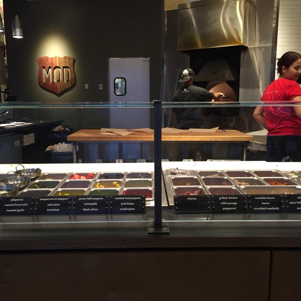 Mod Pizza - 5411 Lone Tree Way