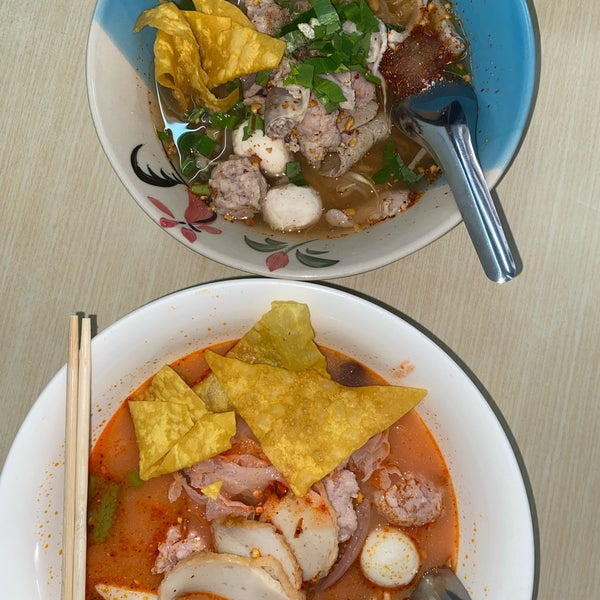 โก๋บูท ก๋วยเตี๋ยวหมูต้มยำโบราณ (Ko Boot Noodle) - 16 ziyaretçi