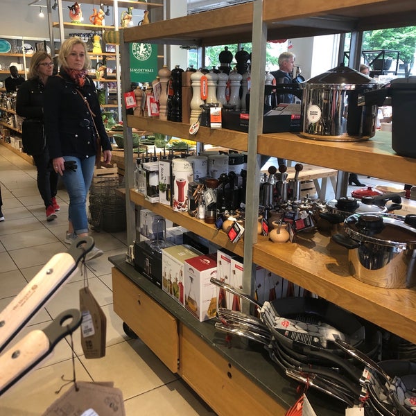 Divertimenti Cookshop & Cookery School - Gourmet Store in London