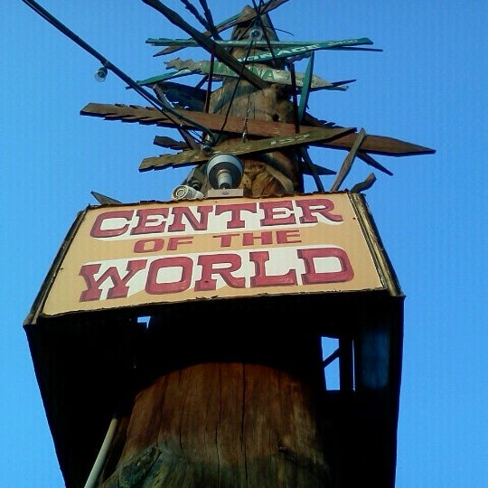 Rock Rest Lodge - Bar in Golden