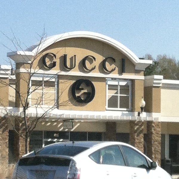 Gucci Outlet (Now Closed) - 425 Outlet Center Drive