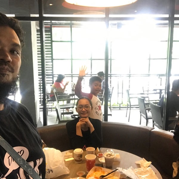 Car Free Day Darmo - Jl. Raya Darmo