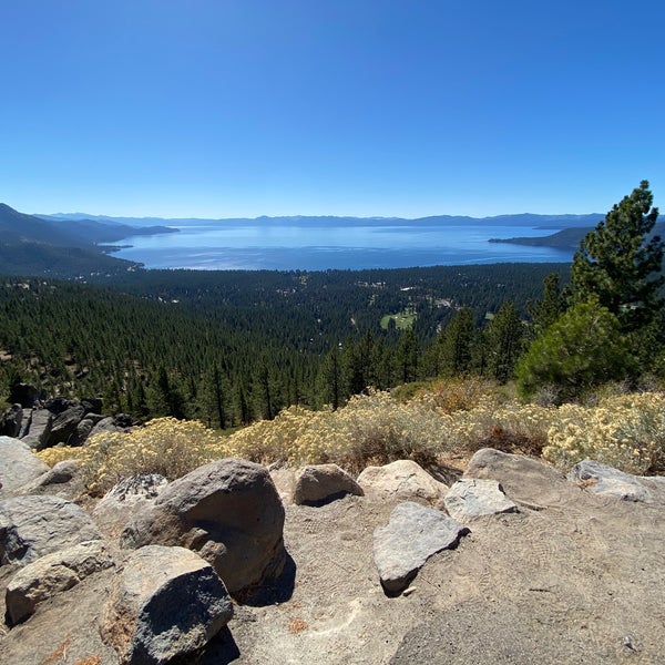 Mt. Rose Hwy Scenic Overlook - Scenic Lookout