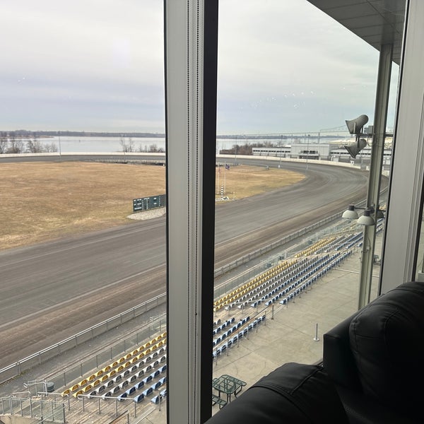 Harrah's Philadelphia Casino & Racetrack - Downtown Chester - 79 tips