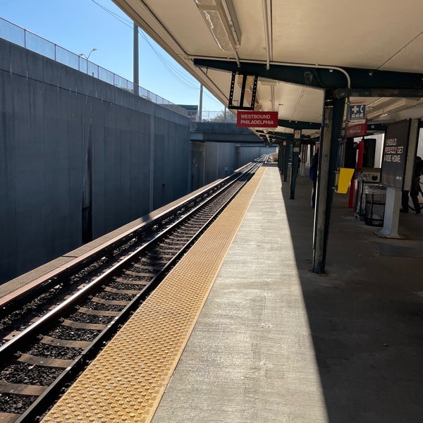 PATCO: Haddonfield Station - Rail Station