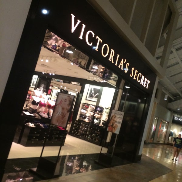 Victoria's Secret - Lingerie Store in Philadelphia