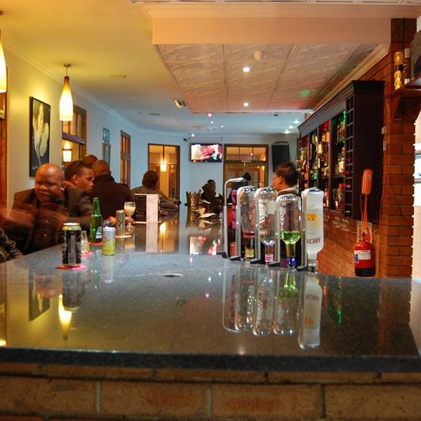 The Place Lounge&Eatery - Restaurant
