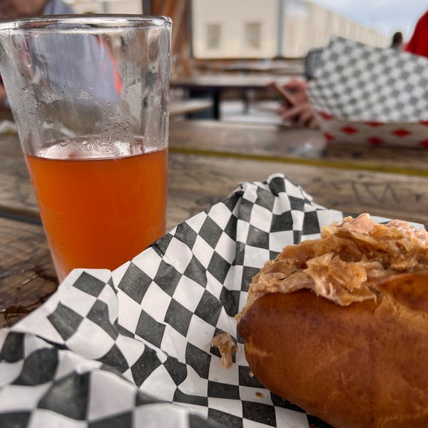 Moon Tower Inn Houston Website